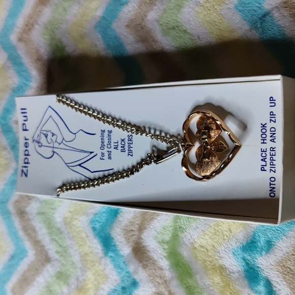 Accessories | Rare Vintage Zip Herself | Poshmark